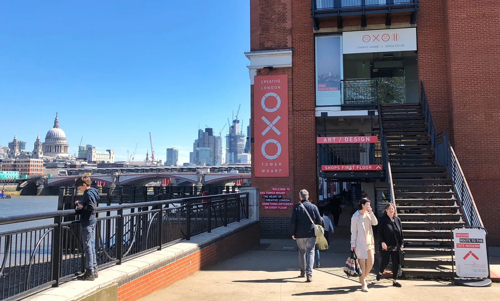 Londra OXO Tower Bargehouse - La mostra fotografica di Benetti